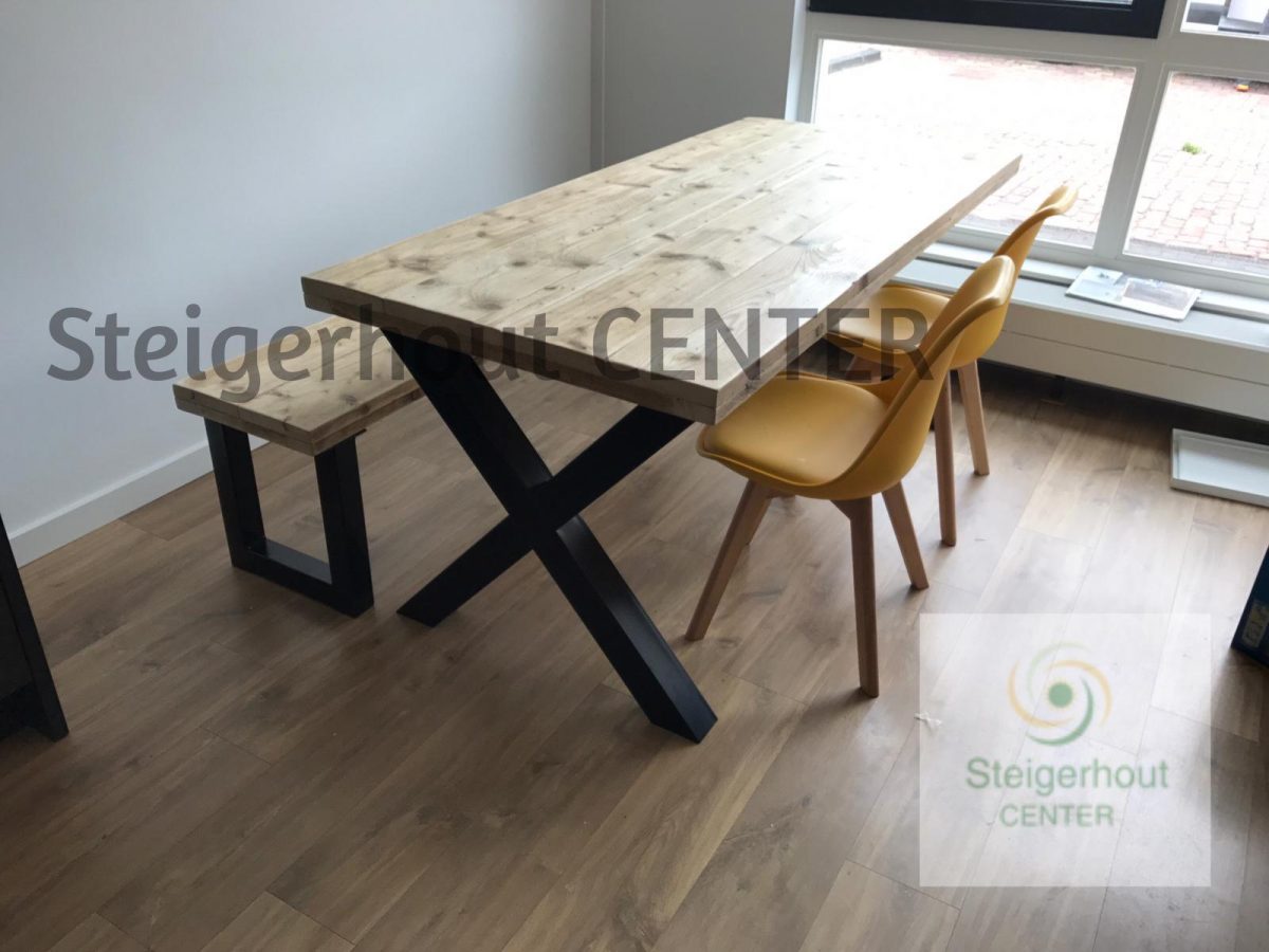 Industriële eettafel x-poot original - Steigerhoutcenter